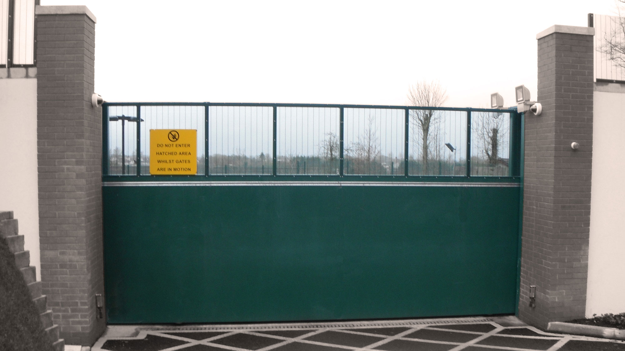 Avon FB6 Garrison Ballistic Protection Gate sliding gate BS EN1522:1999