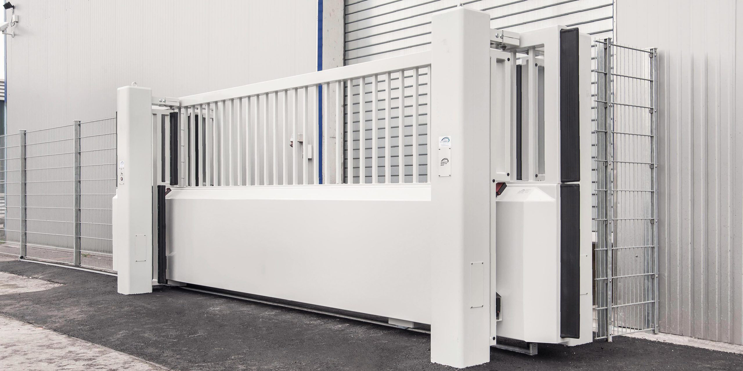 Avon Tracked Gate M50 PAS68 ASTM 2656 P1- Avon Barrier